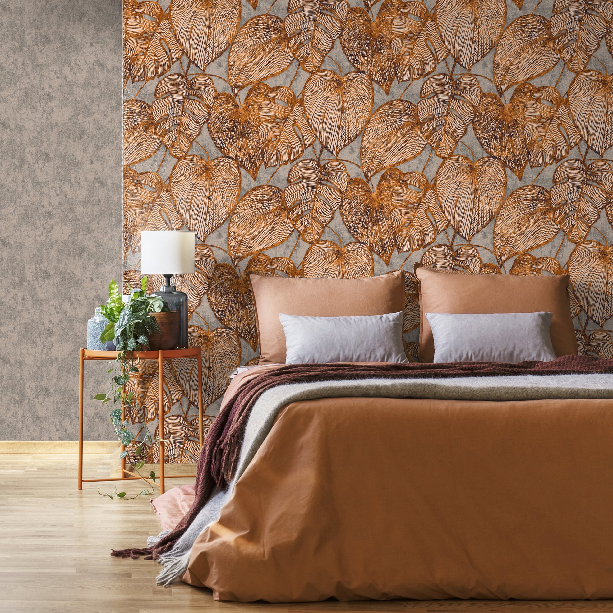 26940 Julie Feels Home Monstera Rust Mirage – Sasi Wallpaper